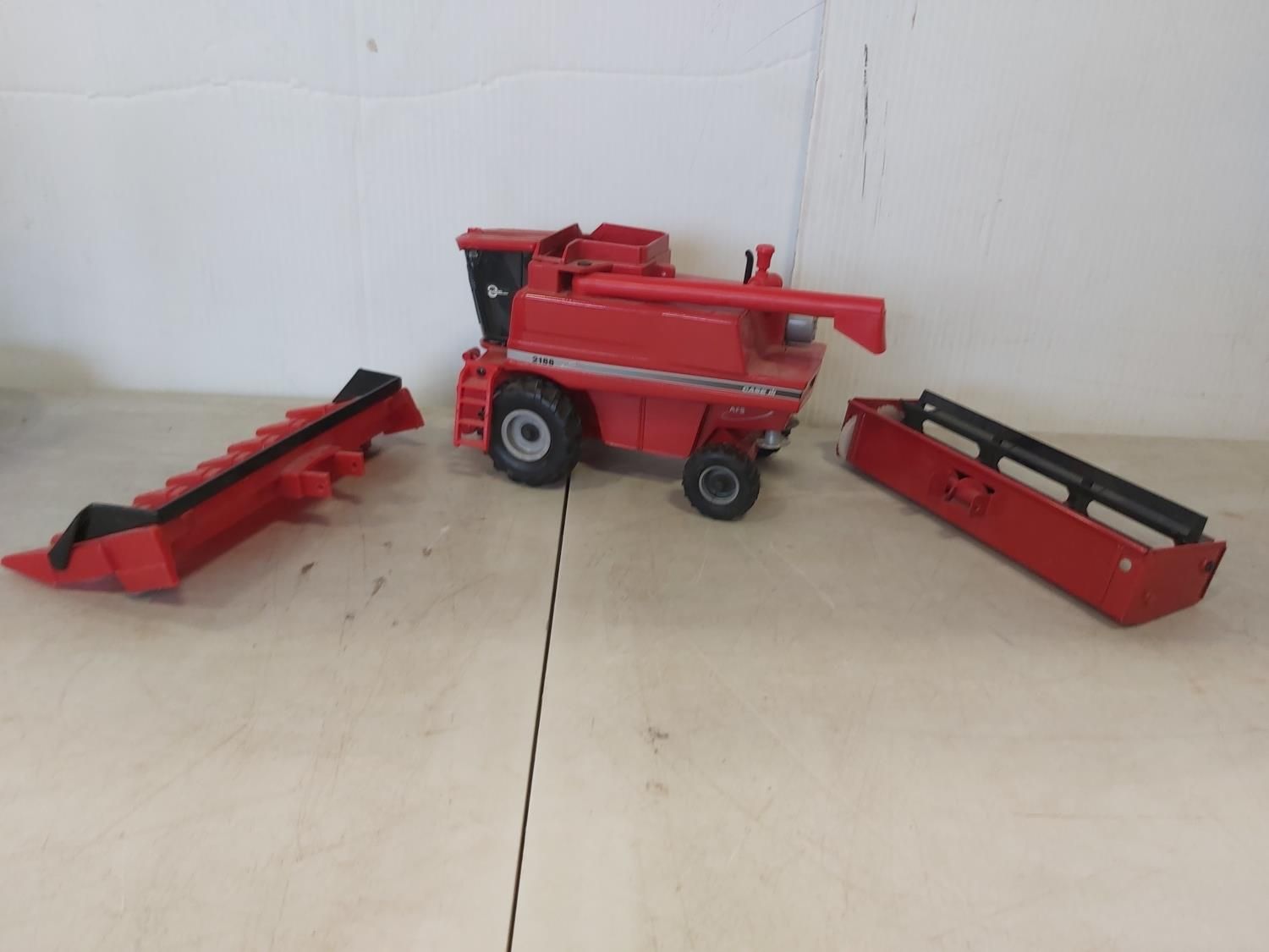 Case 2188 Die Cast Combine & Headers (Unused) [24LH37001-207] | Team ...