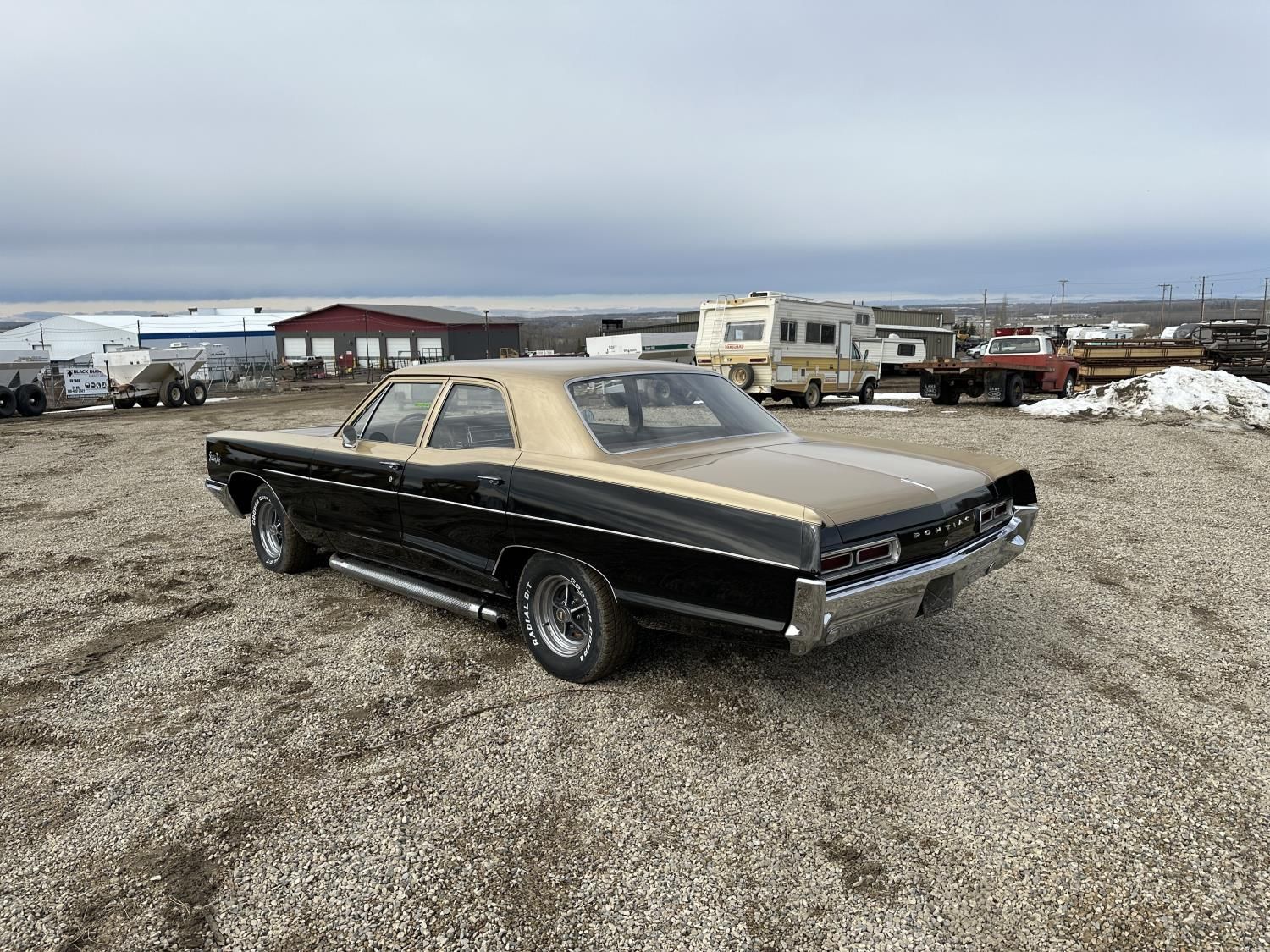 1966 Pontiac Strato Chief Sedan Car [25DG37039-001] | Team Auctions