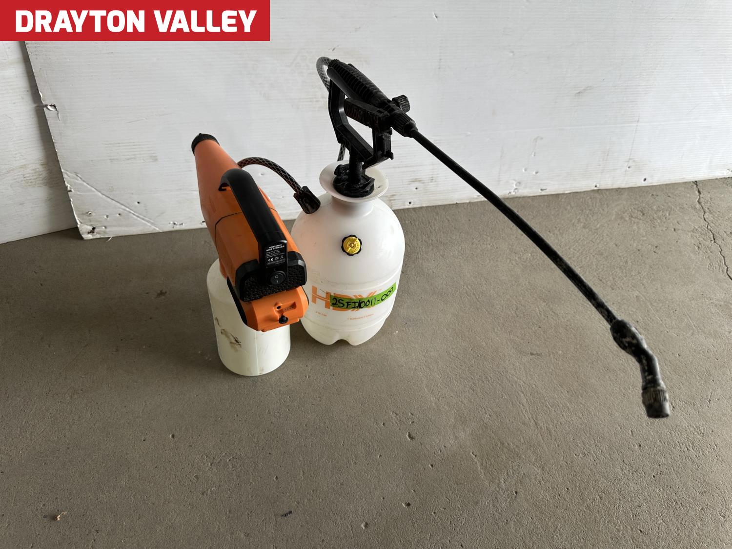 HDX 1 Gallon Multi-Purpose Hand Pump Sprayer and Battery Powered Mist ...