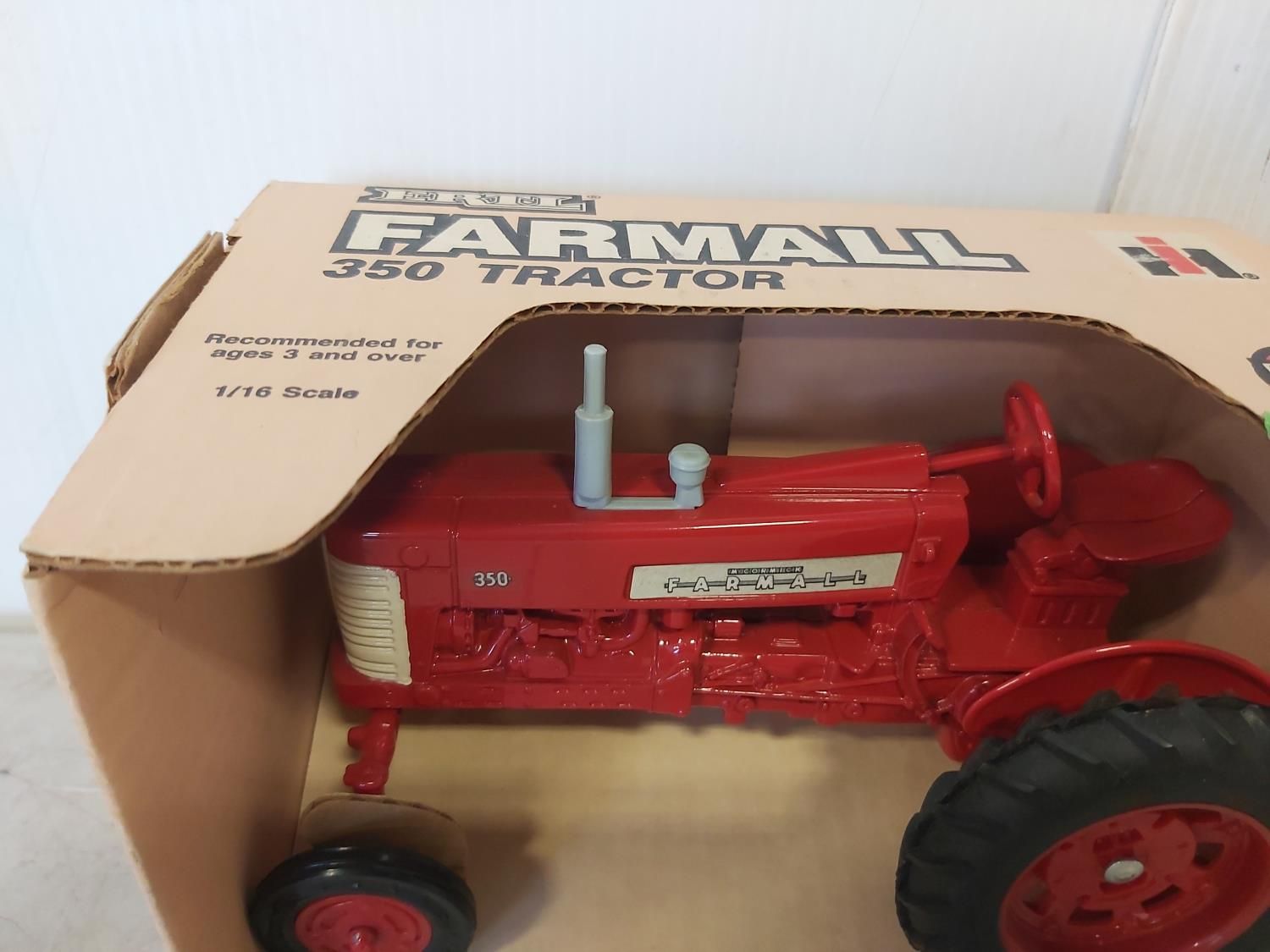 McCormick Farmall 350 Die Cast Tractor (Unused) [24LH37001-249] | Team ...