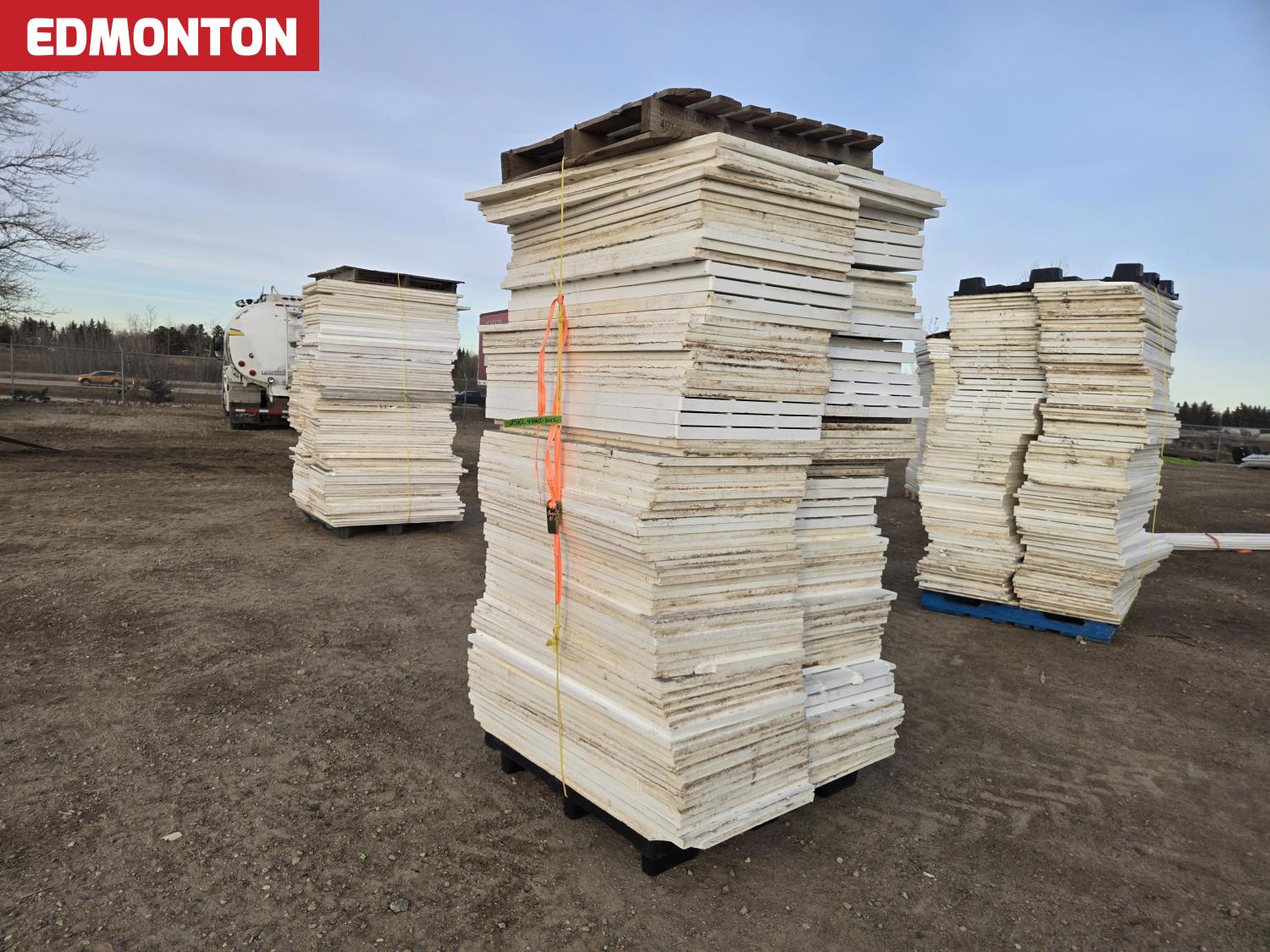 Large Qty of 23.5 Inch X 47 Inch Long Styrofoam Sheets [25KL48002-042 ...