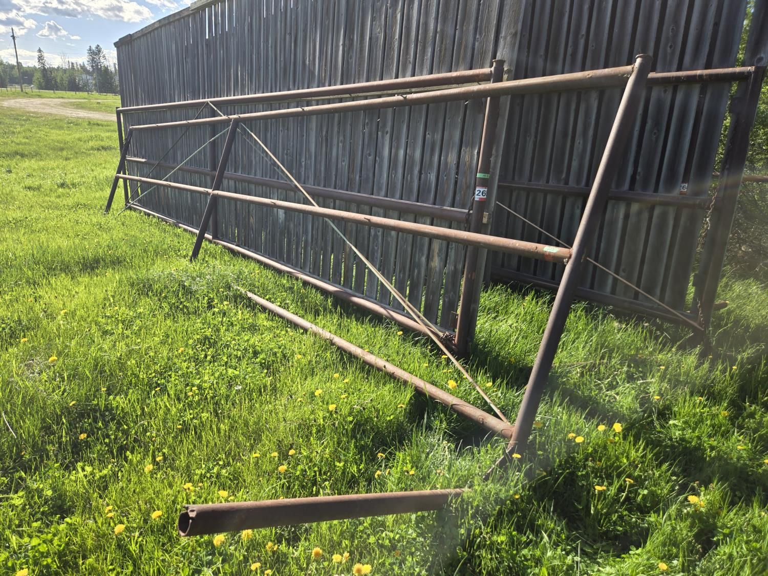 (5) 30 Ft Free Standing Wind Fence Panels & (1) Wind Fence Pipe Frame ...