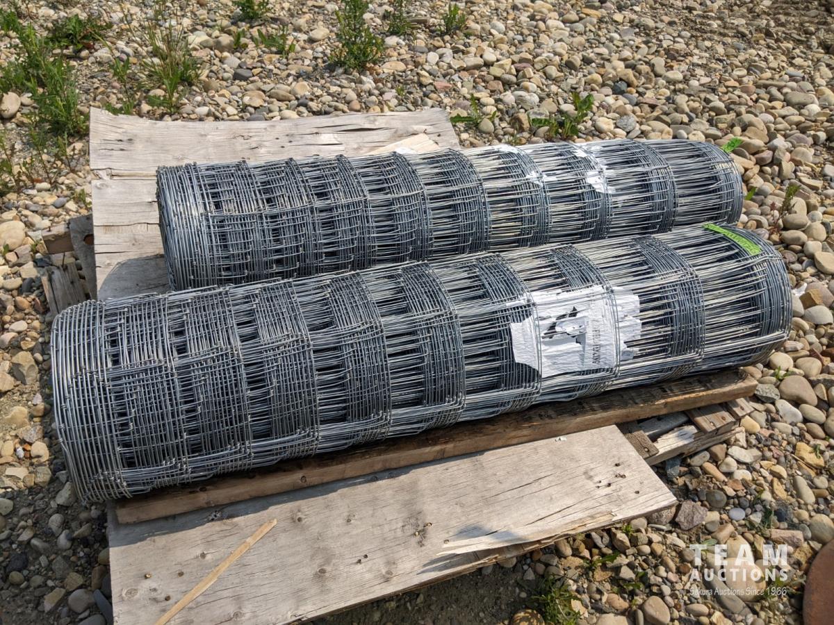 (2) Rolls of 4 Ft X 300 Ft Field Fencing [23HA10002-028] | Team Auctions