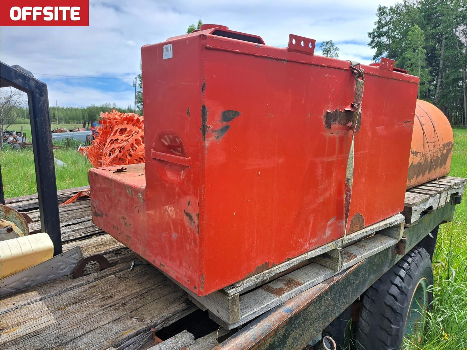 L-Shaped Fuel Tank [25FF06017-003] | Team Auctions