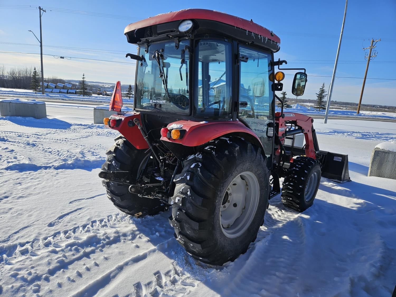 2018 McCormick X1.45 C MFWD Utility Loader Tractor [25BF10021-001 ...