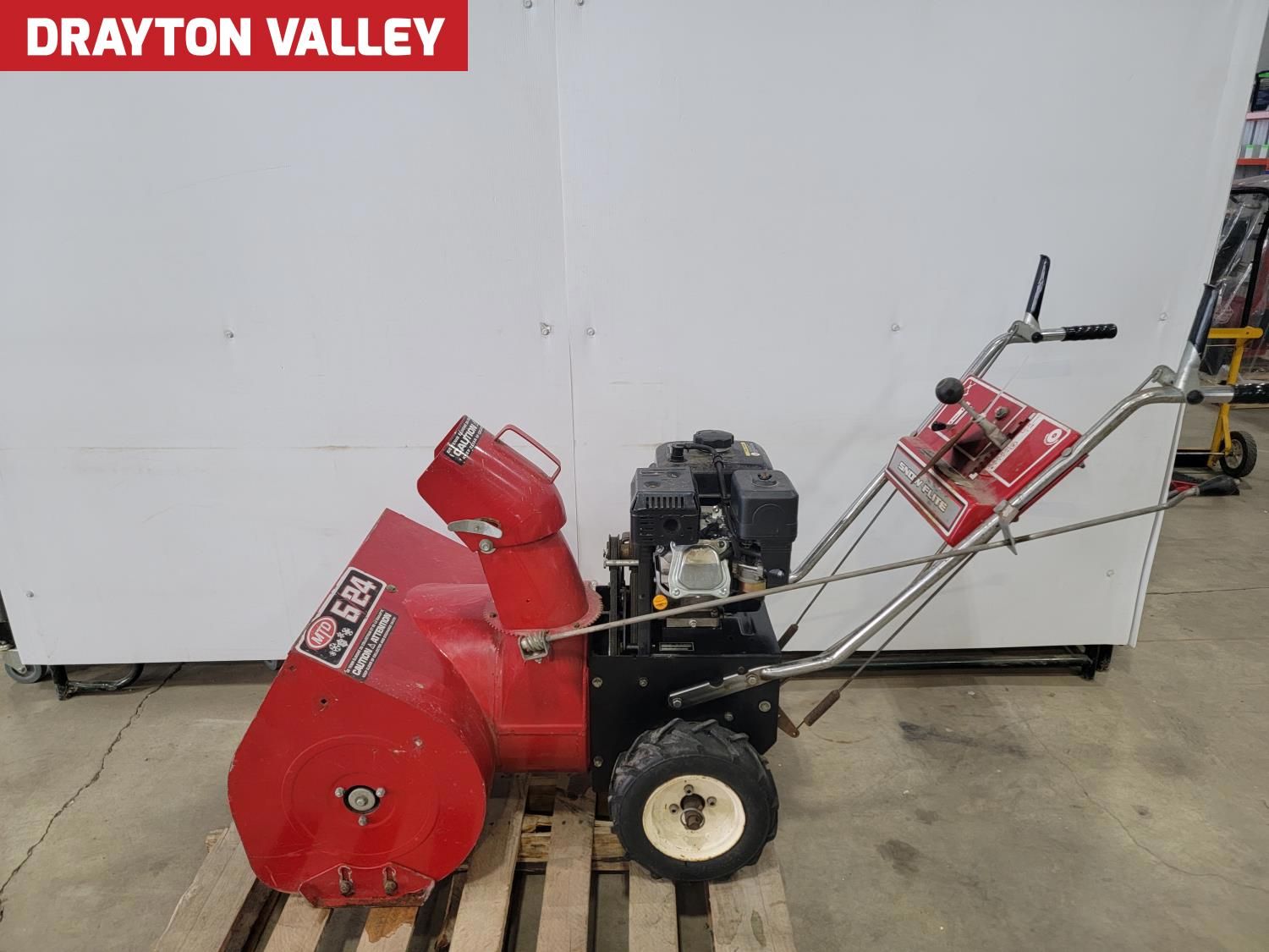 Snow Flite 24 Inch Gas Snowblower [25LC37039-002] | Team Auctions
