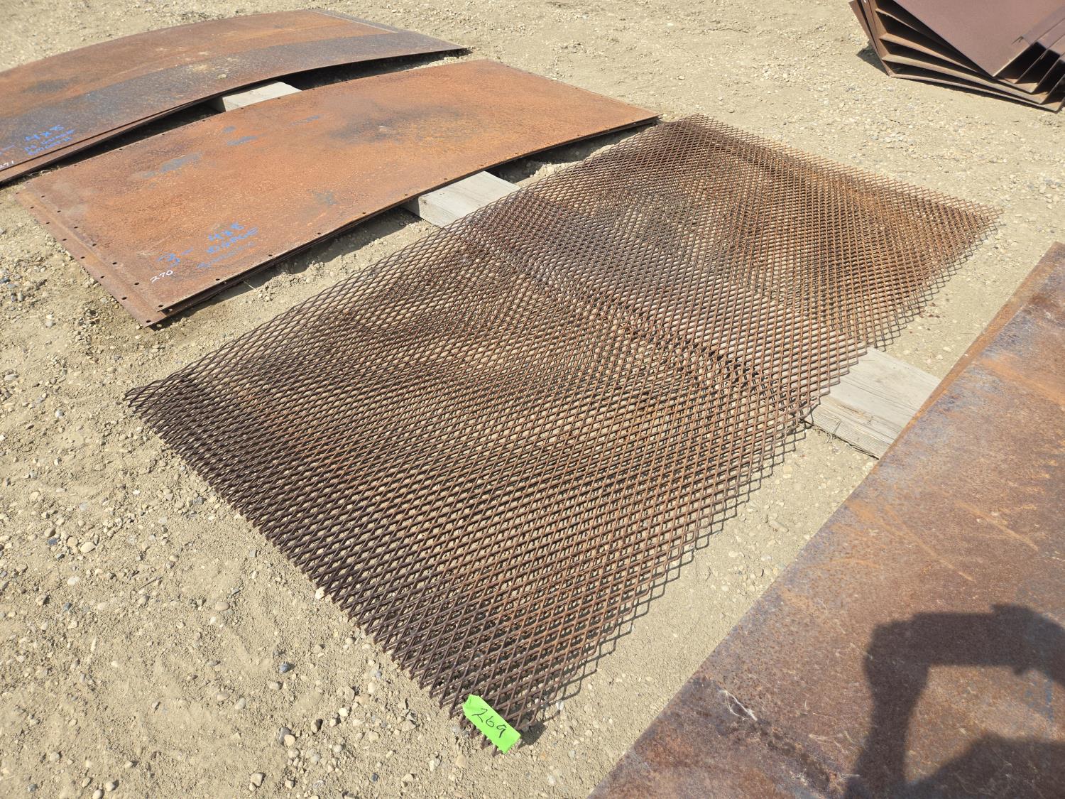 (2) 4X8 Ft Expanded Metal [24HH05001-269] | Team Auctions