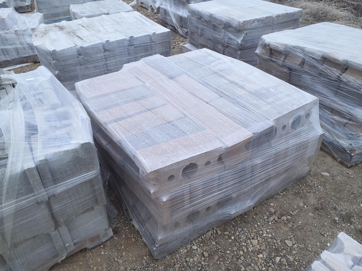 Qty of Decorative Landscaping Stone [24DB07032-024] | Team Auctions
