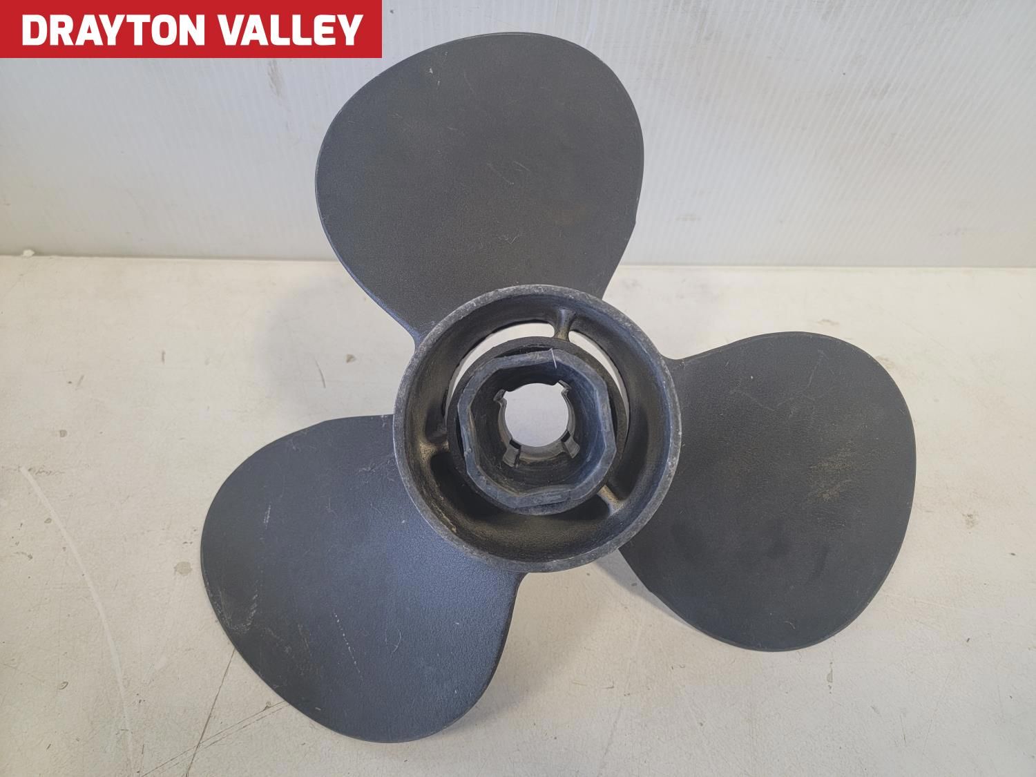 (2) Propellers, Rightline Gear Truck Tent and Peerless Universal TV Wall Mount [25JB10005-007 ...