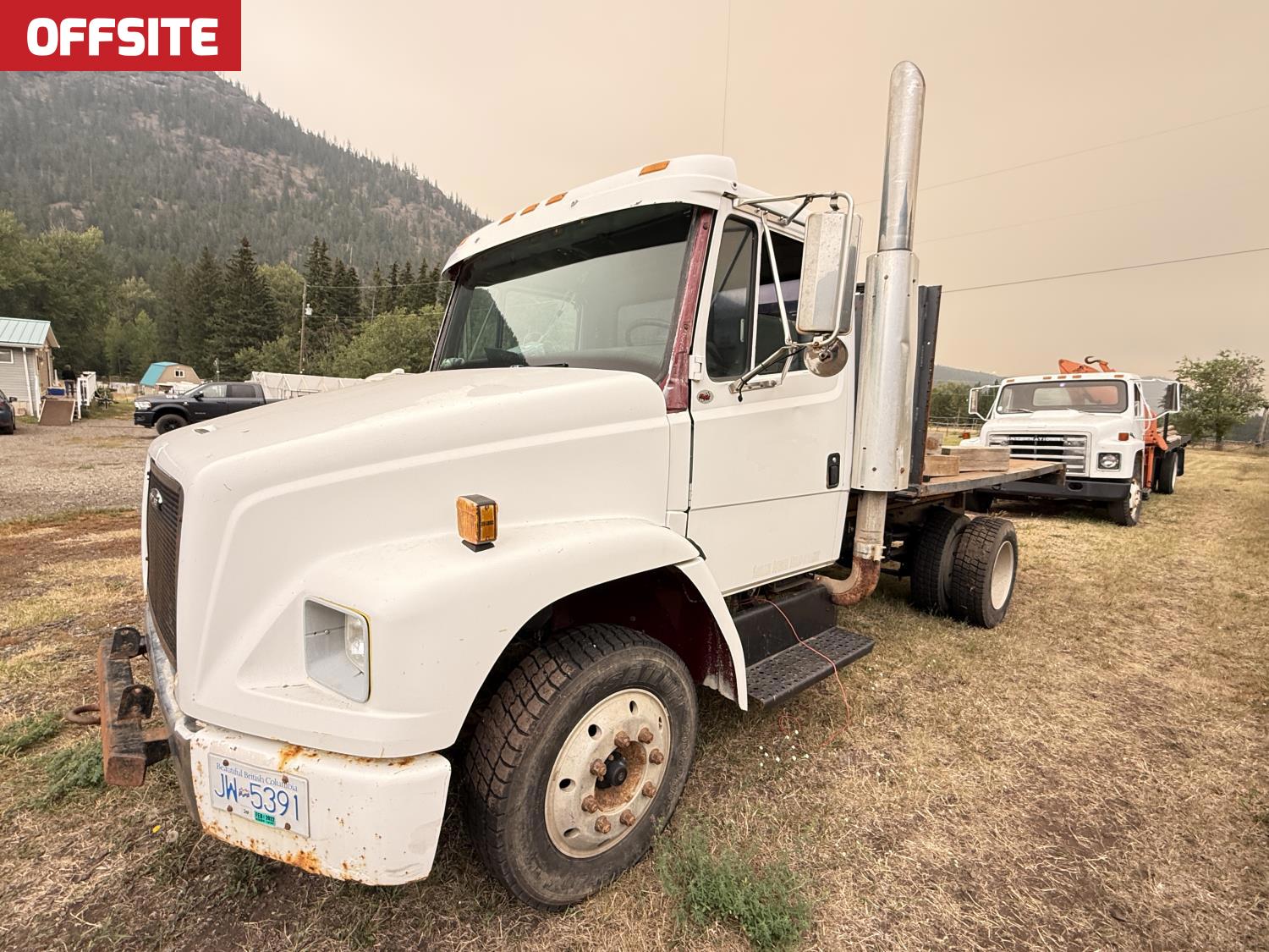 2000 Freightliner FL50 S/A Day Cab Flat Deck Truck [25IB32026-002 ...