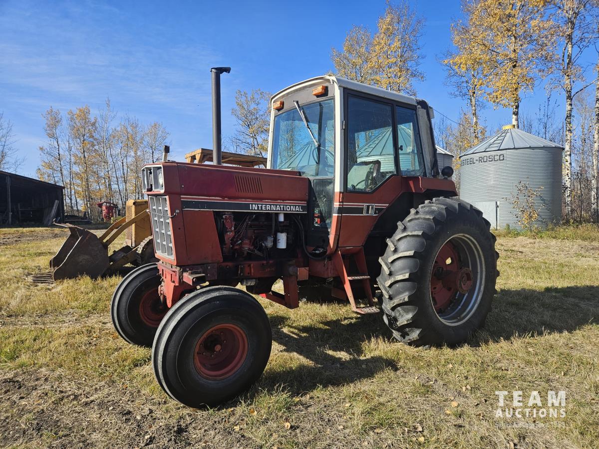 International Harvester 1086 2WD Loader Tractor [24DL30001-011] | Team ...