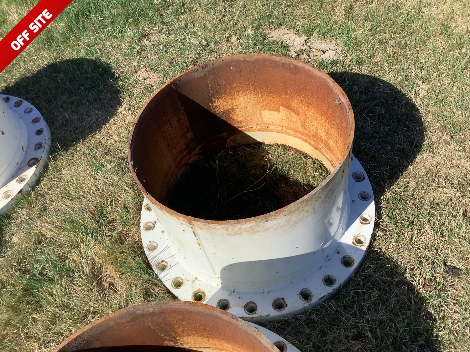 (2) 30 Inch Diameter Pipe Stands [24EH05016-009] | Team Auctions