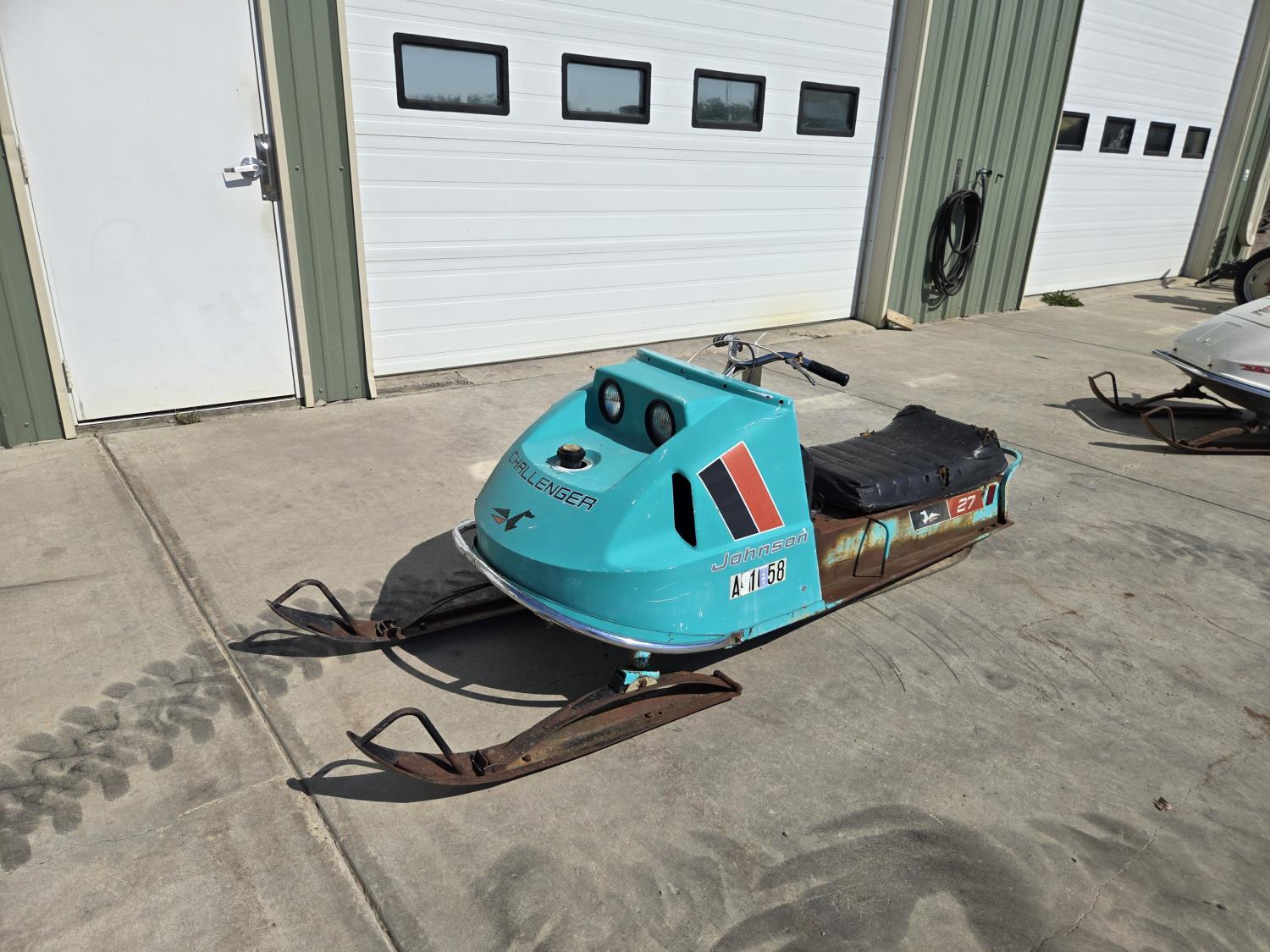 1972 Johnson Challenger 27 Vintage Snowmobile [25IJ05001-105] | Team ...