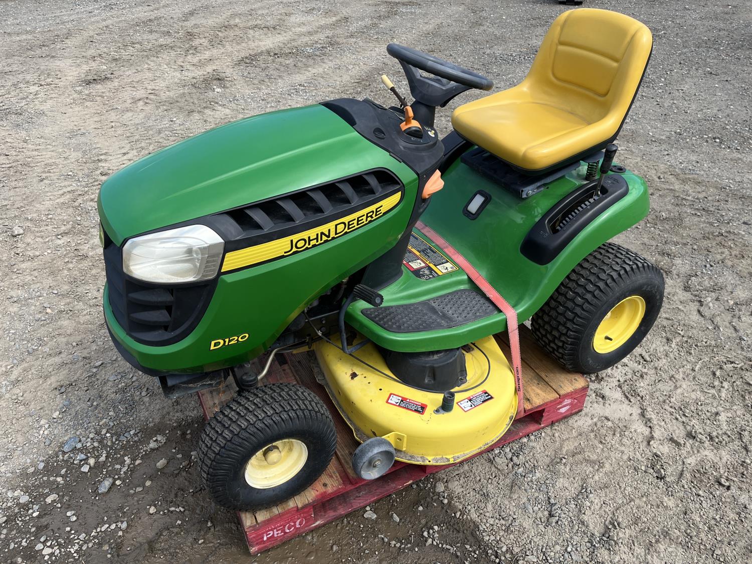 John Deere D120 Riding Lawn Mower (Inoperable) [25FC45006-001] | Team ...