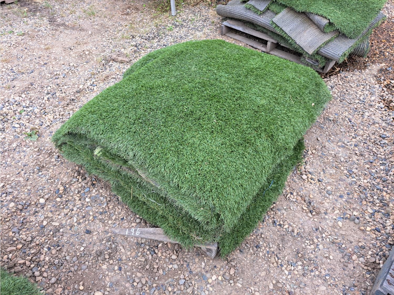 Artificial Grass [24IJ07001-196] | Team Auctions