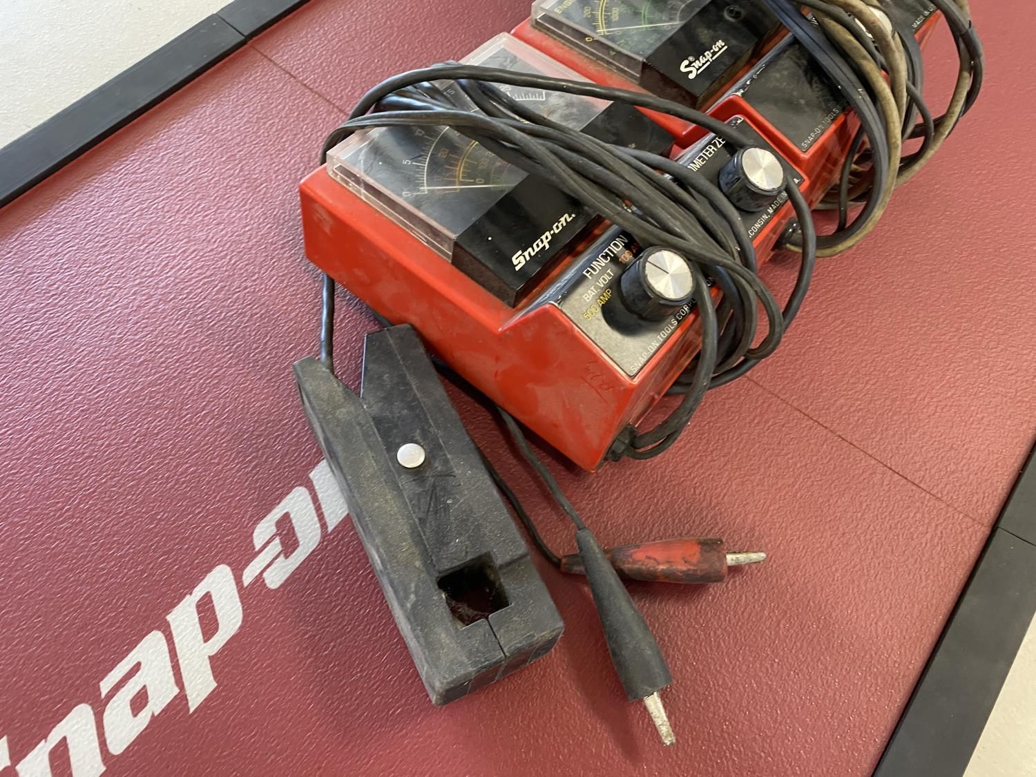 Qty of (2) Snap-on Tach & Dwell Meters [25IP02003-251] | Team Auctions