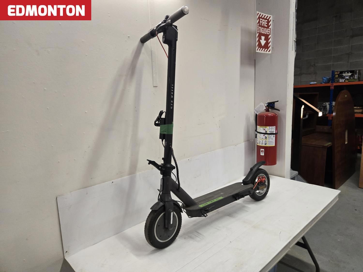 5TH Wheel Electric Scooter [26AA48004-013] | Team Auctions