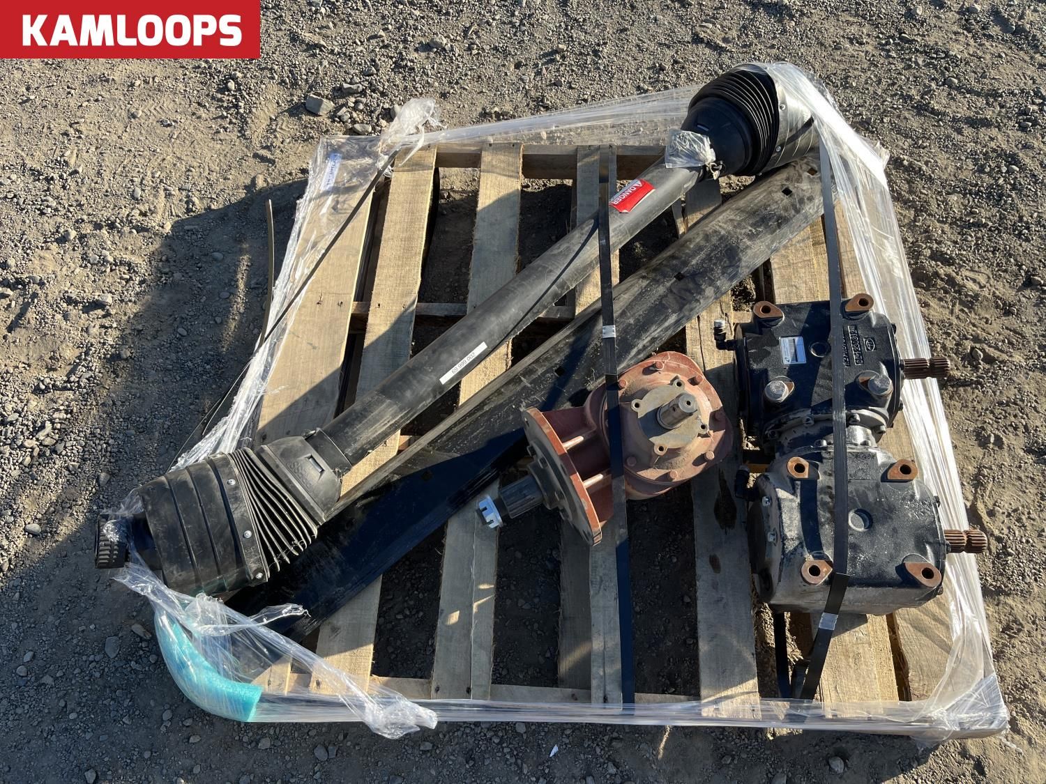 Driveshaft, PTO Box & Dual Drive Motor, Bucket Cutting Edge (Unused ...