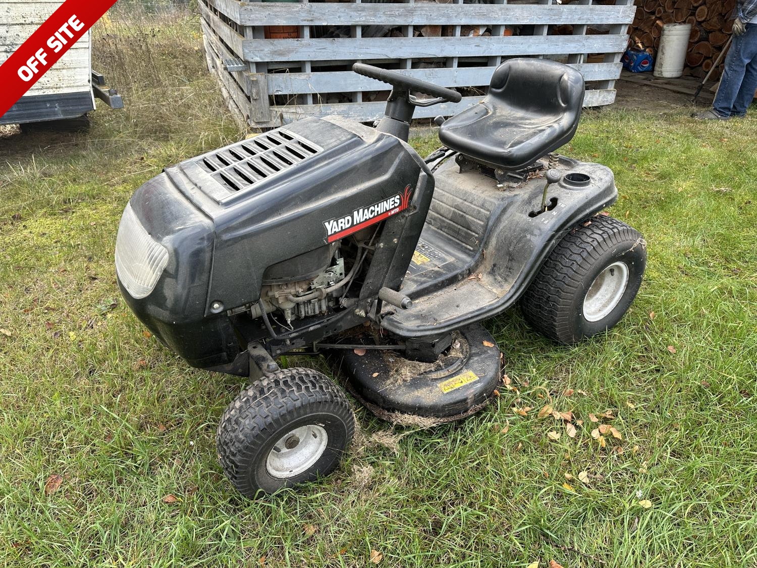 MTD Yard Machines Lawn Mower Tractor [24KK32009-002] | Team Auctions