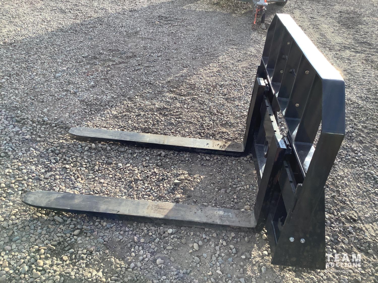 Case IH 48 Inch Pallet Forks - Skid Steer Attachment (Unused ...