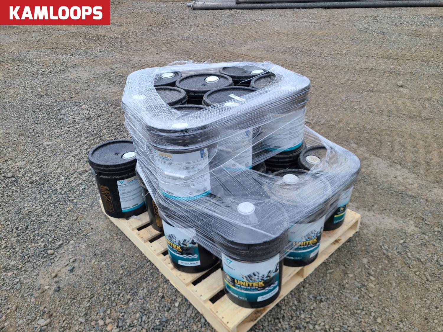 (19) 18.92 Litre Pails of UNITEK300 Semi-synthetic 10W-30 Diesel Engine ...