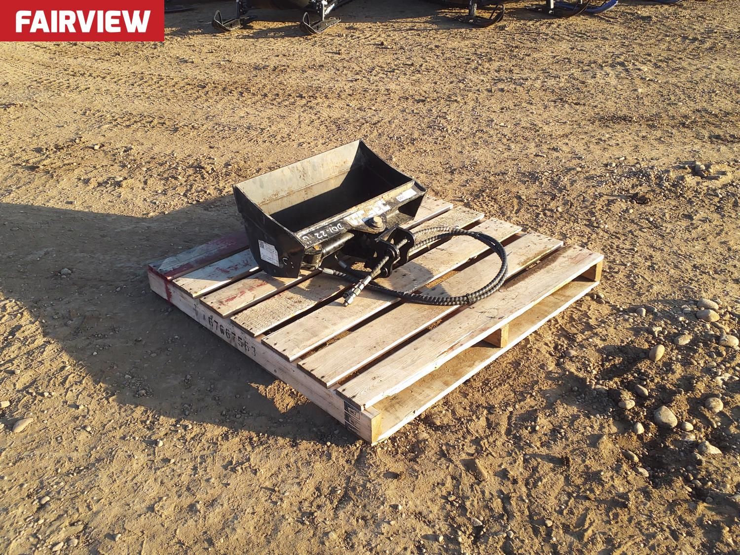 Vicsec 24 Inch Mini Excavator Bucket [25KC07050-002] | Team Auctions