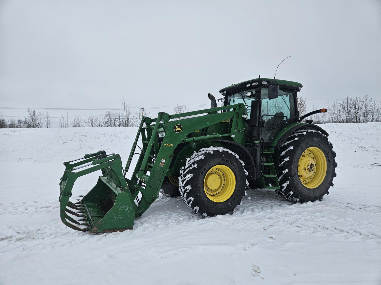 2013 John Deere 7200R MFWD Loader Tractor [25BF05007-001] | Team Auctions
